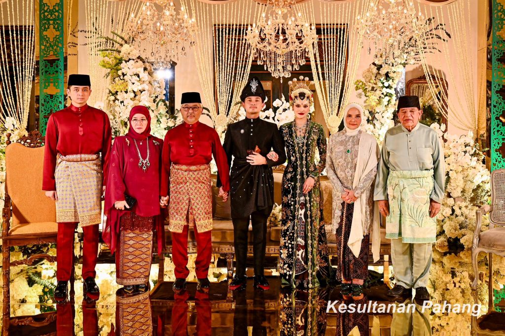 Majlis Resepsi Perkahwinan Diraja YAM Tengku Arif Bendahara Tengku ...