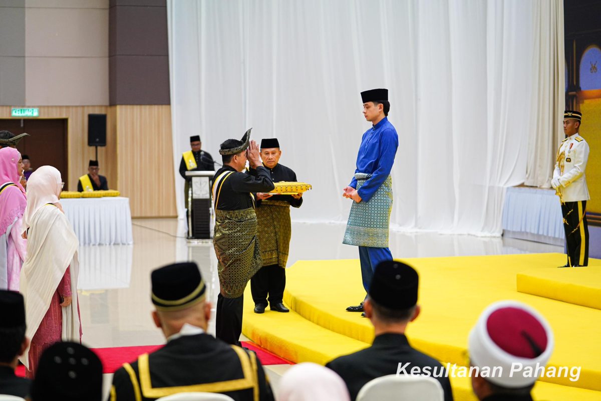 54 LAGI PENERIMA DARJAH KEBESARAN DAN PINGAT - Istana Pahang