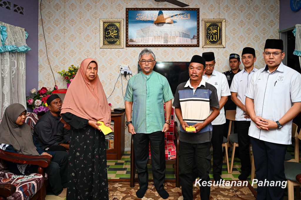 KDPB SULTAN PAHANG BERKENAN ZIARAH WARIS MANGSA KEMALANGAN DI NENASI - Istana Pahang