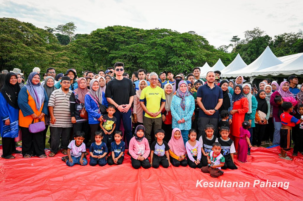 KDPB SULTAN PAHANG, KDPB TENGKU AMPUAN PAHANG DAN KDPM TENGKU MAHKOTA PAHANG BERANGKAT KE SUKAN ...