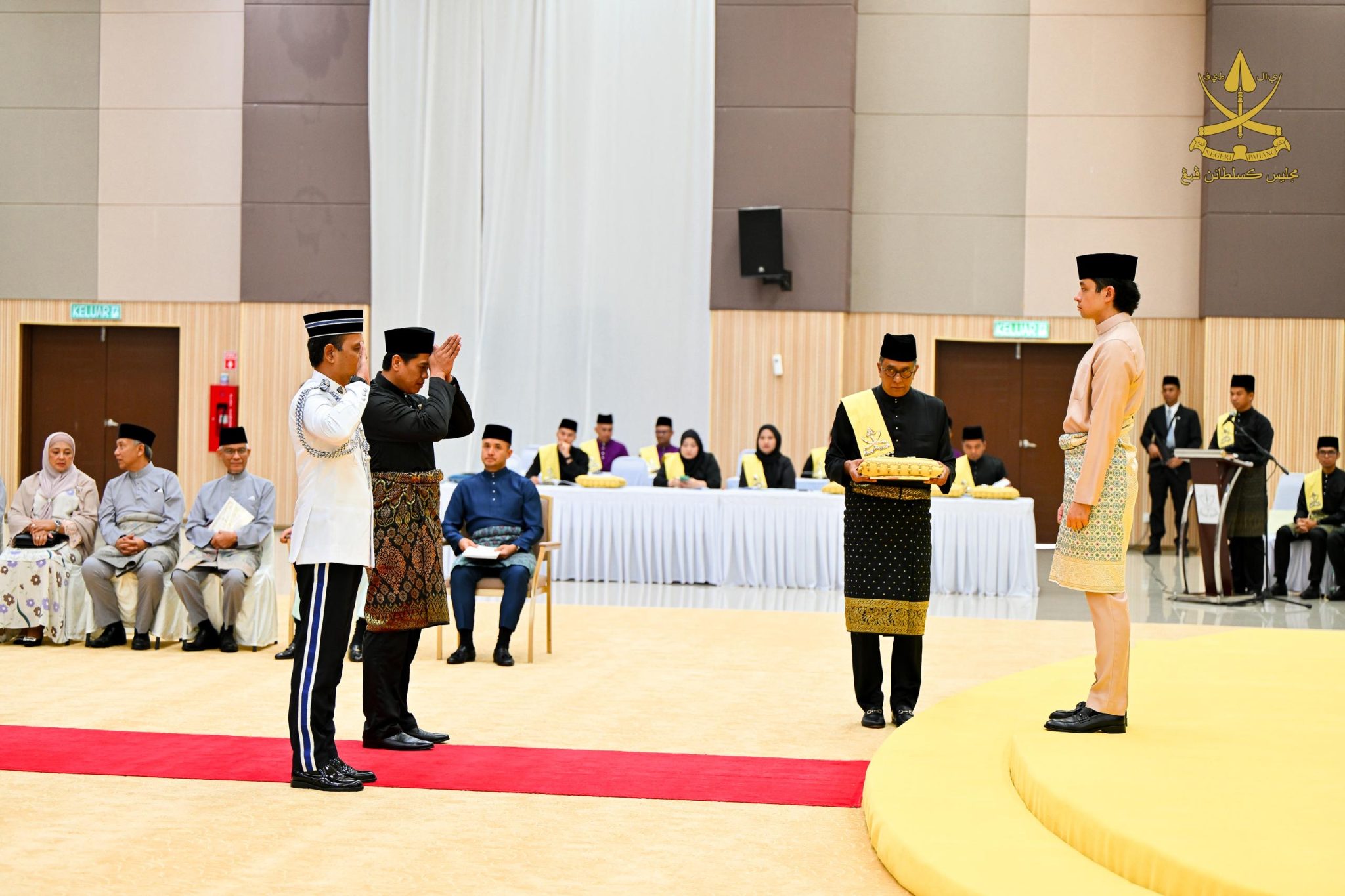 46 ORANG TERIMA DARJAH KEBESARAN DAN PINGAT SEMPENA MEMULIAKAN ULANG ...