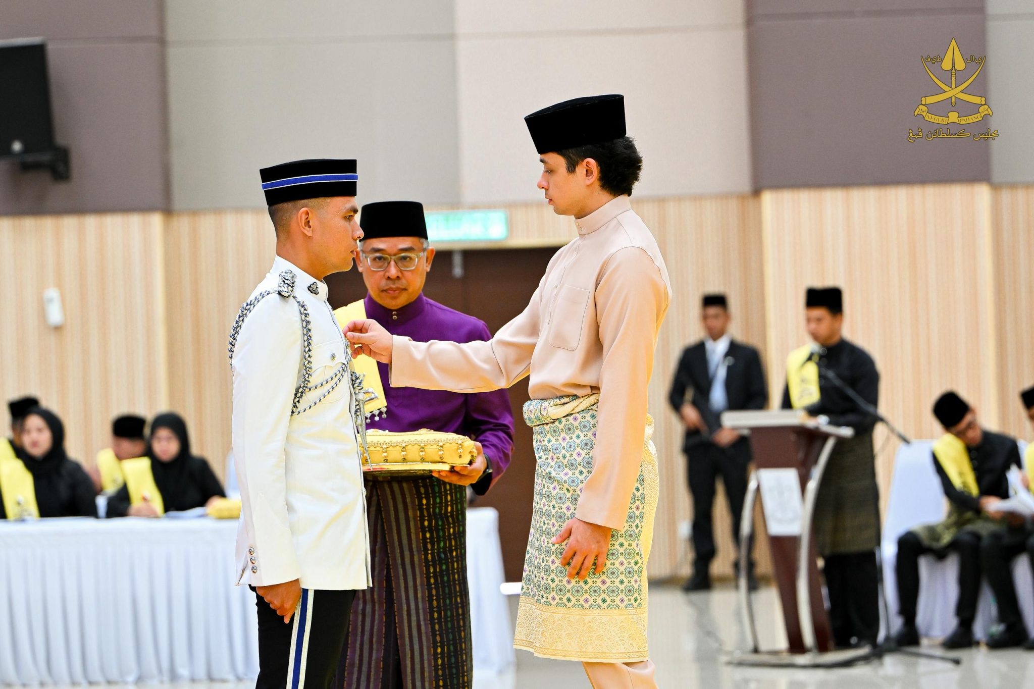 46 ORANG TERIMA DARJAH KEBESARAN DAN PINGAT SEMPENA MEMULIAKAN ULANG ...