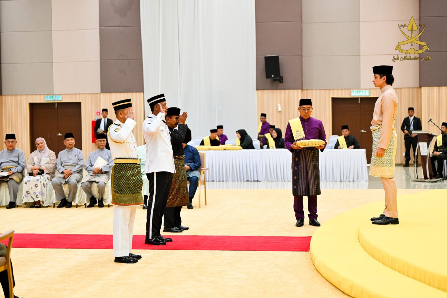 46 ORANG TERIMA DARJAH KEBESARAN DAN PINGAT SEMPENA MEMULIAKAN ULANG ...