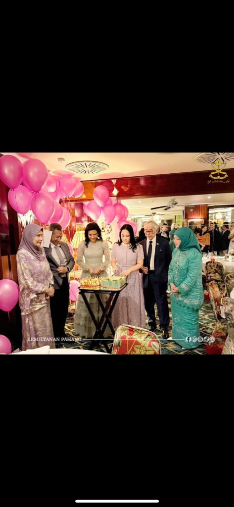 KDPB SULTAN PAHANG DAN KDPB TENGKU AMPUAN PAHANG ZAHIR UCAPAN TAHNIAH KEPADA TENGKU PUTERI UTAMA ...