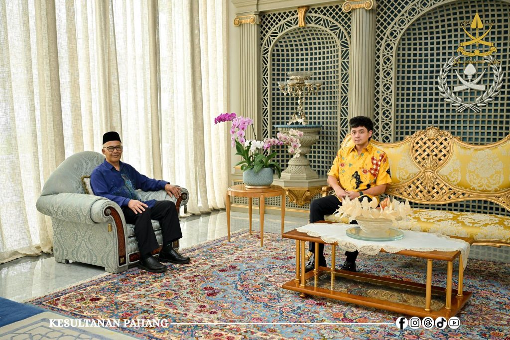 KDPM TENGKU MAHKOTA PAHANG TERIMA MENGADAP KETUA-KETUA AGENSI BERKAITAN ...