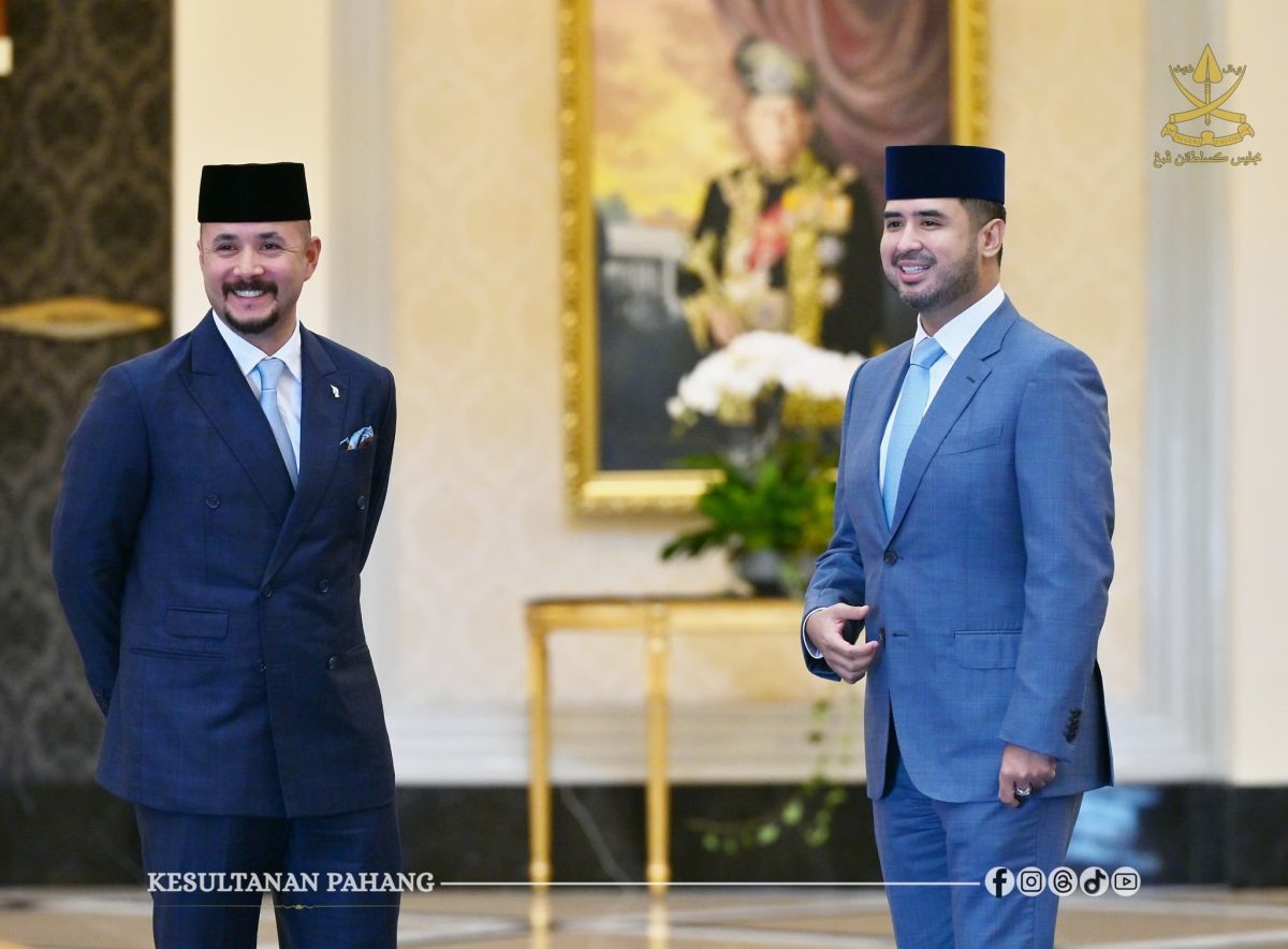 YAM TENGKU PANGLIMA RAJA WAKIL KDPB SULTAN PAHANG KE MESYUARAT MAJLIS ...
