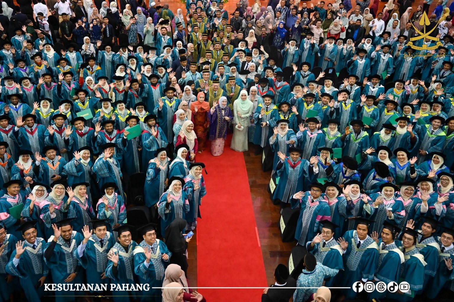 KDPB TENGKU AMPUAN PAHANG BERKENAN SEMPURNAKAN PEMBUKAAN SIDANG PERTAMA ...